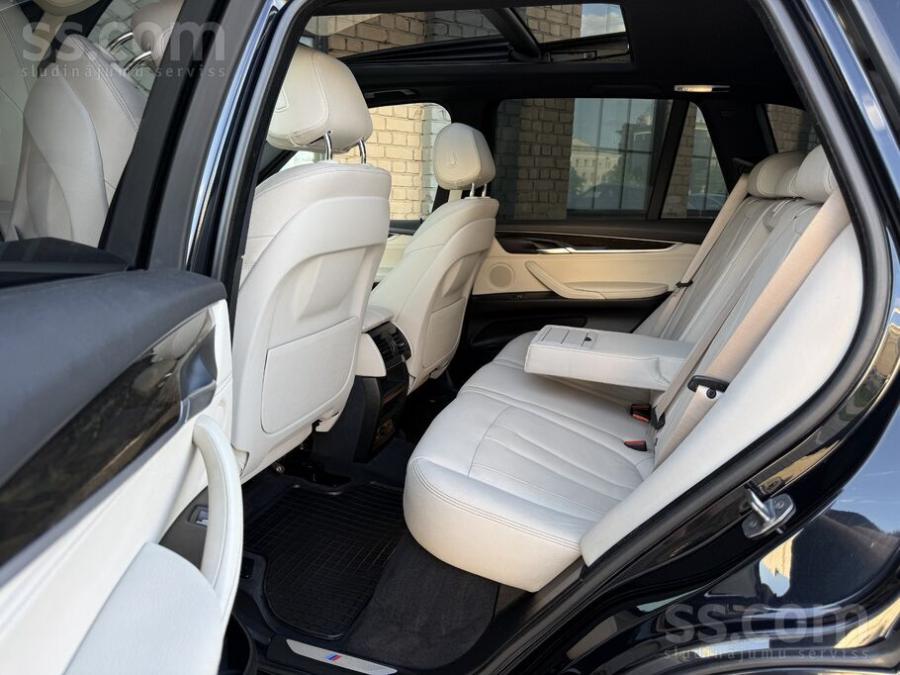 Blue BMW X5 2017 in Riga, with an engine capacity of 3.00 L and mileage of 190 thousand km for 21400 €, photo 10 on AUTOMOTO.COM.LV