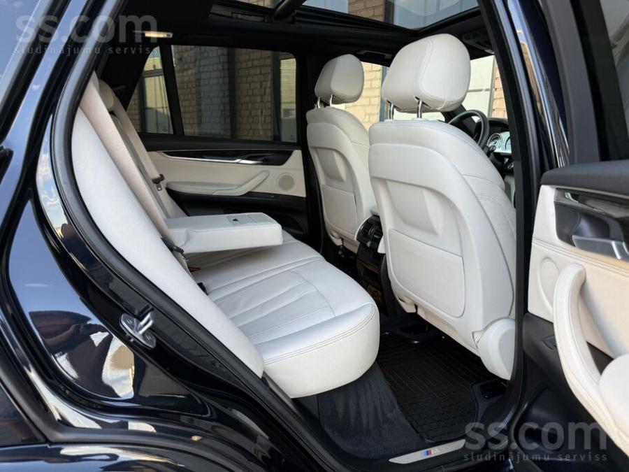 Blue BMW X5 2017 in Riga, with an engine capacity of 3.00 L and mileage of 190 thousand km for 21400 €, photo 12 on AUTOMOTO.COM.LV