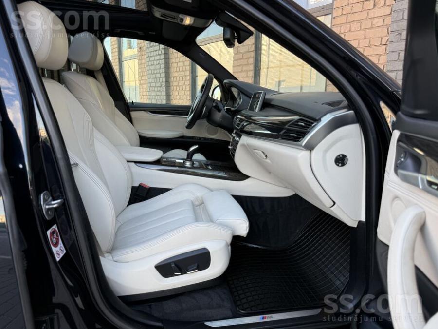 Blue BMW X5 2017 in Riga, with an engine capacity of 3.00 L and mileage of 190 thousand km for 21400 €, photo 14 on AUTOMOTO.COM.LV