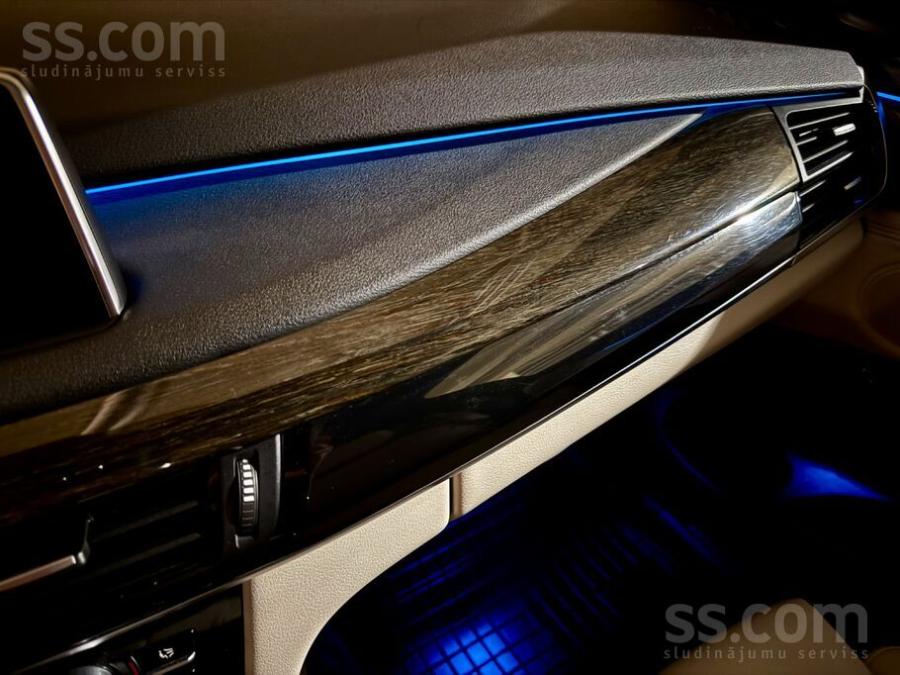 Blue BMW X5 2017 in Riga, with an engine capacity of 3.00 L and mileage of 190 thousand km for 21400 €, photo 33 on AUTOMOTO.COM.LV