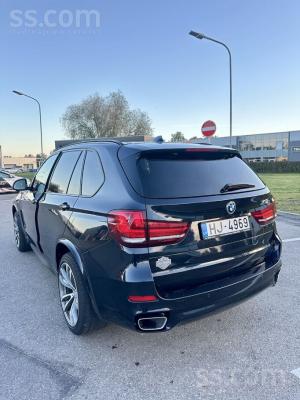Blue BMW X5 2017 in Riga, with an engine capacity of 3.00 L and mileage of 167 thousand km for 25900 €, photo 10 on AUTOMOTO.COM.LV