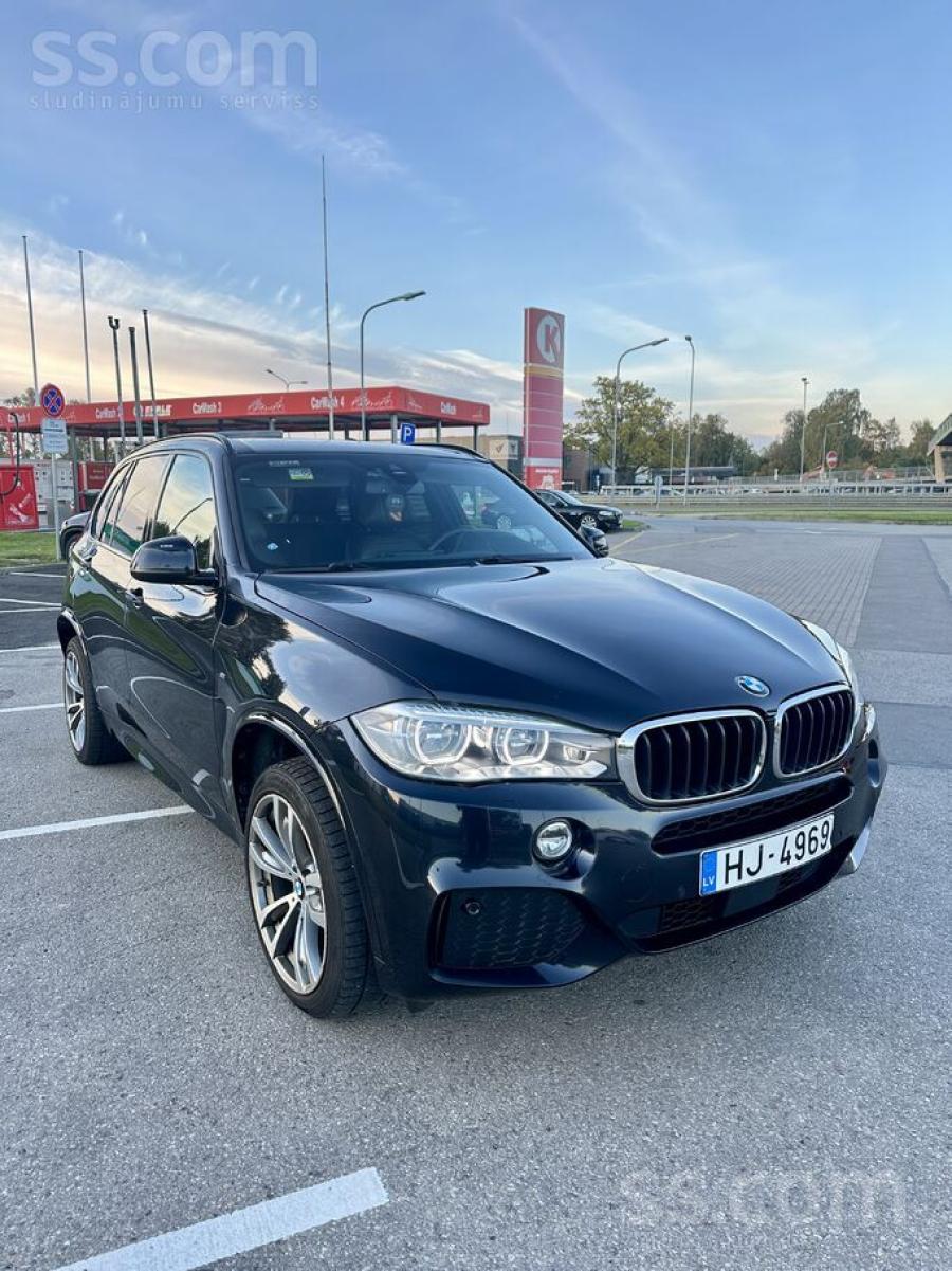 Blue BMW X5 2017 in Riga, with an engine capacity of 3.00 L and mileage of 167 thousand km for 25900 €, photo 12 on AUTOMOTO.COM.LV