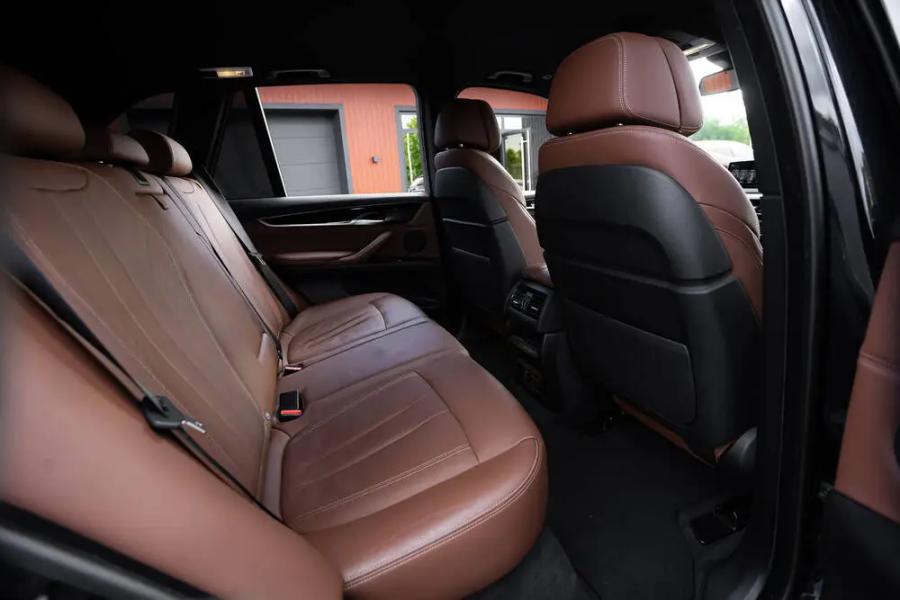 Blue BMW X5 2017 in Jelgava, with an engine capacity of 2.00 L and mileage of 121 thousand km for 20500 €, photo 31 on AUTOMOTO.COM.LV