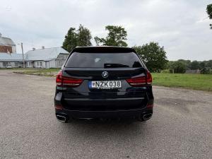 Blue BMW X5 2017 in Kedainiai, with an engine capacity of 2.00 L and mileage of 255 thousand km for 21000 €, photo 5 on AUTOMOTO.COM.LV