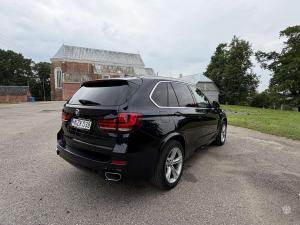 Blue BMW X5 2017 in Kedainiai, with an engine capacity of 2.00 L and mileage of 255 thousand km for 21000 €, photo 6 on AUTOMOTO.COM.LV