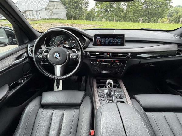 Blue BMW X5 2017 in Kedainiai, with an engine capacity of 2.00 L and mileage of 255 thousand km for 21000 €, photo 8 on AUTOMOTO.COM.LV