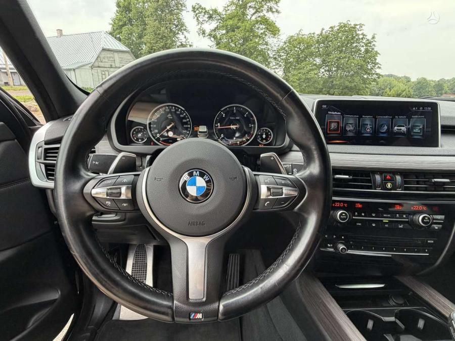 Blue BMW X5 2017 in Kedainiai, with an engine capacity of 2.00 L and mileage of 255 thousand km for 21000 €, photo 10 on AUTOMOTO.COM.LV