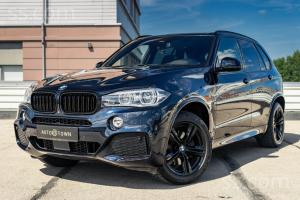Blue BMW X5 2017 in Riga, with an engine capacity of 3.00 L and mileage of 261 thousand km for 23550 €, photo  on AUTOMOTO.COM.LV