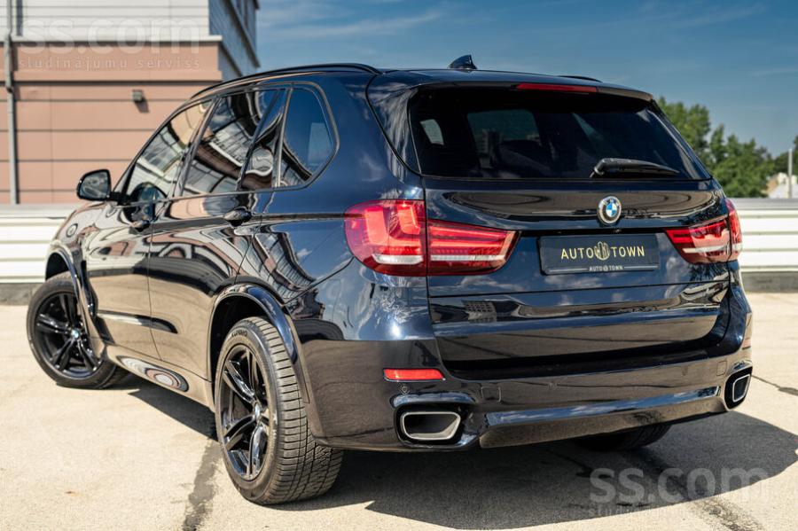 Blue BMW X5 2017 in Riga, with an engine capacity of 3.00 L and mileage of 261 thousand km for 23550 €, photo 11 on AUTOMOTO.COM.LV