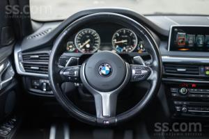 Blue BMW X5 2017 in Riga, with an engine capacity of 3.00 L and mileage of 261 thousand km for 23550 €, photo 16 on AUTOMOTO.COM.LV