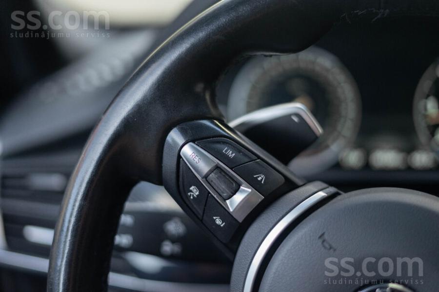 Blue BMW X5 2017 in Riga, with an engine capacity of 3.00 L and mileage of 261 thousand km for 23550 €, photo 23 on AUTOMOTO.COM.LV