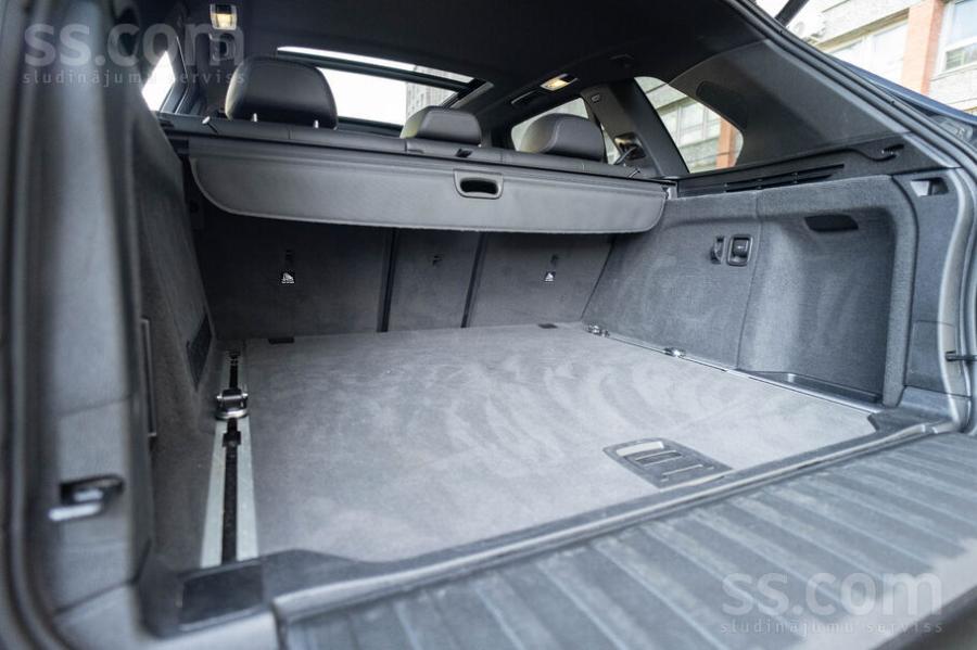 Blue BMW X5 2017 in Riga, with an engine capacity of 3.00 L and mileage of 261 thousand km for 23550 €, photo 36 on AUTOMOTO.COM.LV