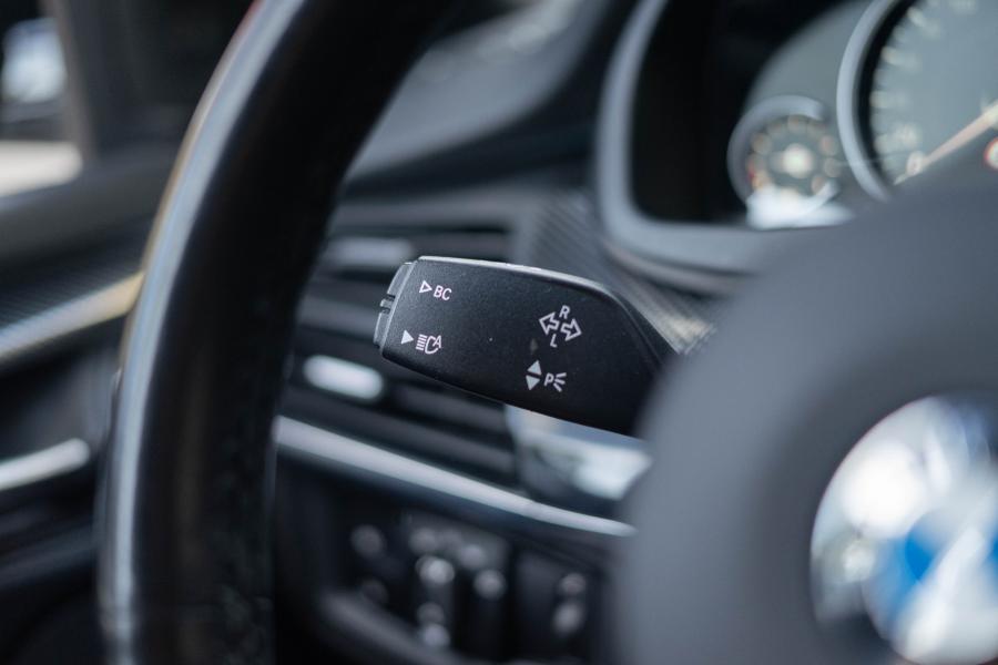 Zils BMW X5 2017 Rīga, ar dzinēja tilpumu 3.00 L un nobraukumu 261 tūkst. km par 23550 €, foto 23 vietnē AUTOMOTO.COM.LV
