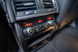 Zils BMW X5 2017 Rīga, ar dzinēja tilpumu 3.00 L un nobraukumu 261 tūkst. km par 23550 €, foto 34 vietnē AUTOMOTO.COM.LV