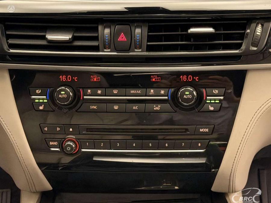 Blue BMW X5 2017 in Vilnius, with an engine capacity of 2.98 L and mileage of 225 thousand km for 19900 €, photo 21 on AUTOMOTO.COM.LV
