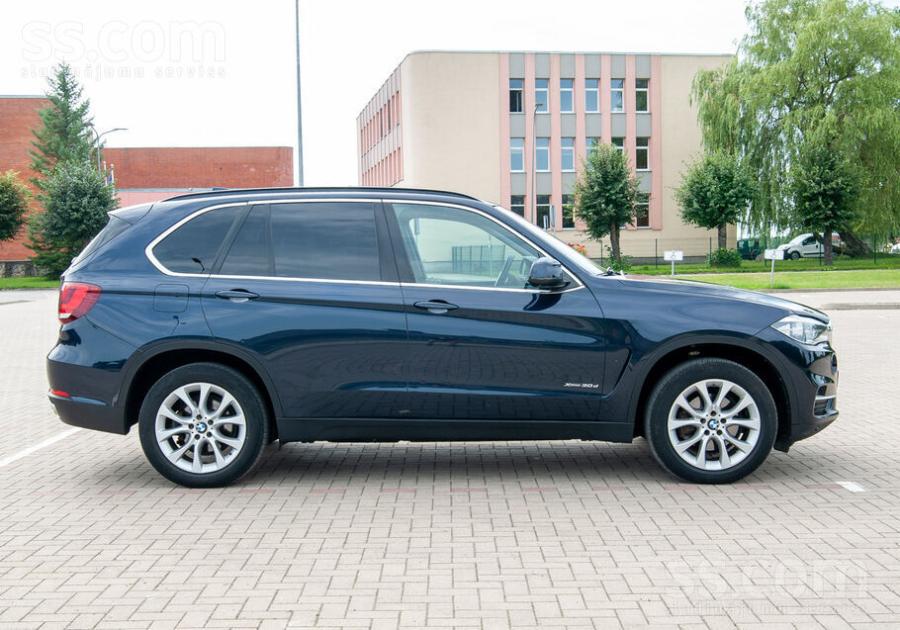Zils BMW X5 2017 Cēsis, ar dzinēja tilpumu 3.00 L un nobraukumu 269 tūkst. km par 19550 €, foto 9 vietnē AUTOMOTO.COM.LV