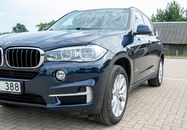 Blue BMW X5 2017 in Cesis, with an engine capacity of 3.00 L and mileage of 269 thousand km for 19550 €, photo 11 on AUTOMOTO.COM.LV