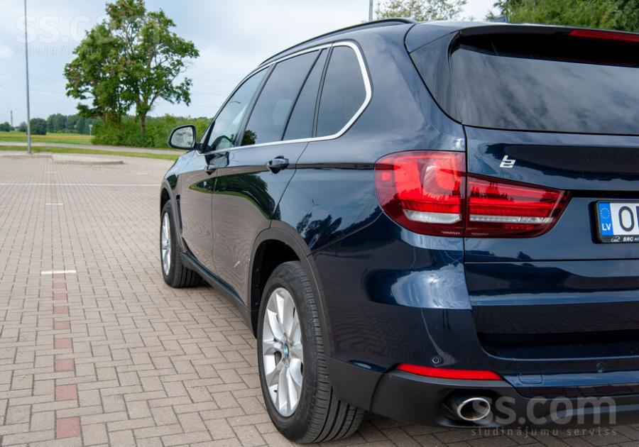 Zils BMW X5 2017 Cēsis, ar dzinēja tilpumu 3.00 L un nobraukumu 269 tūkst. km par 19550 €, foto 13 vietnē AUTOMOTO.COM.LV