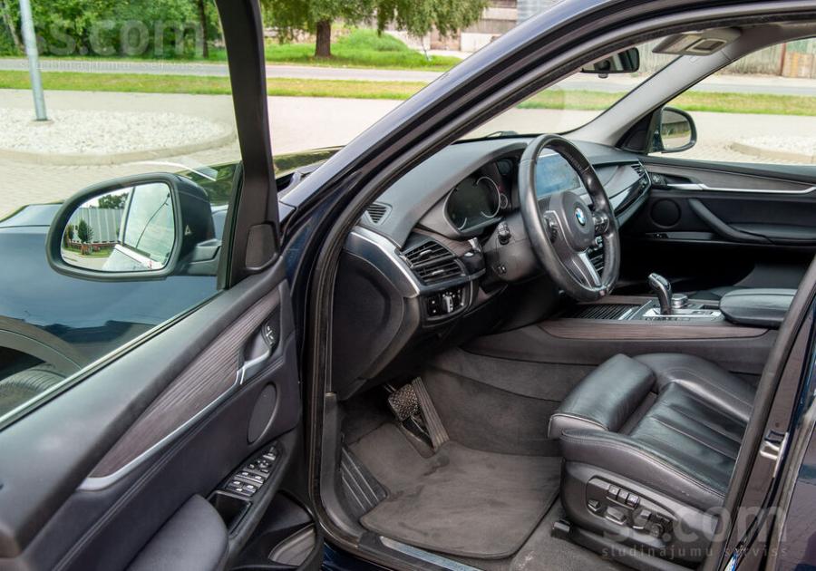 Zils BMW X5 2017 Cēsis, ar dzinēja tilpumu 3.00 L un nobraukumu 269 tūkst. km par 19550 €, foto 18 vietnē AUTOMOTO.COM.LV