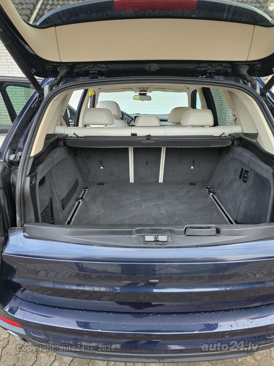Zils BMW X5 2017 Tallina, ar dzinēja tilpumu 3.00 L un nobraukumu 267 tūkst. km par 20000 €, foto 9 vietnē AUTOMOTO.COM.LV
