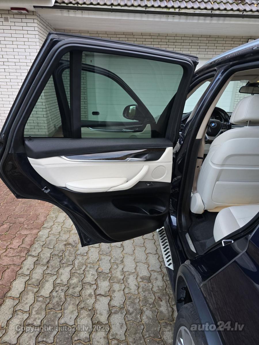 Zils BMW X5 2017 Tallina, ar dzinēja tilpumu 3.00 L un nobraukumu 267 tūkst. km par 20000 €, foto 13 vietnē AUTOMOTO.COM.LV