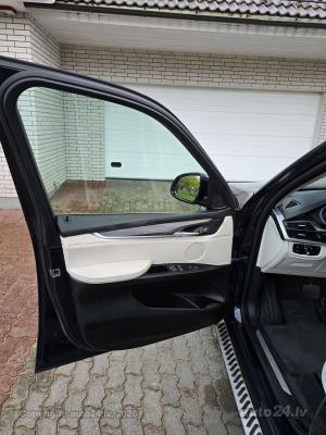 Zils BMW X5 2017 Tallina, ar dzinēja tilpumu 3.00 L un nobraukumu 267 tūkst. km par 20000 €, foto 14 vietnē AUTOMOTO.COM.LV
