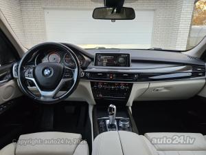 Zils BMW X5 2017 Tallina, ar dzinēja tilpumu 3.00 L un nobraukumu 267 tūkst. km par 20000 €, foto 17 vietnē AUTOMOTO.COM.LV
