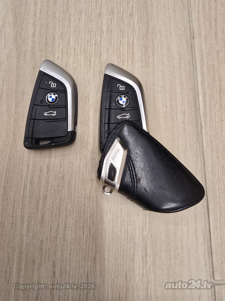 Zils BMW X5 2017 Tallina, ar dzinēja tilpumu 3.00 L un nobraukumu 267 tūkst. km par 20000 €, foto 21 vietnē AUTOMOTO.COM.LV