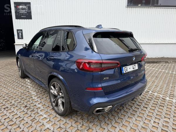 Blue BMW X5 2018 in Riga, with an engine capacity of 3.00 L and mileage of 99 thousand km for 42000 €, photo 5 on AUTOMOTO.COM.LV