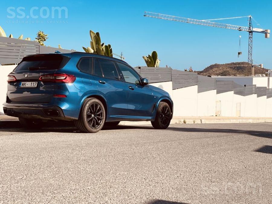 Zils BMW X5 2018 Rīga, ar dzinēja tilpumu 3.00 L un nobraukumu 127 tūkst. km par 45795 €, foto 1 vietnē AUTOMOTO.COM.LV