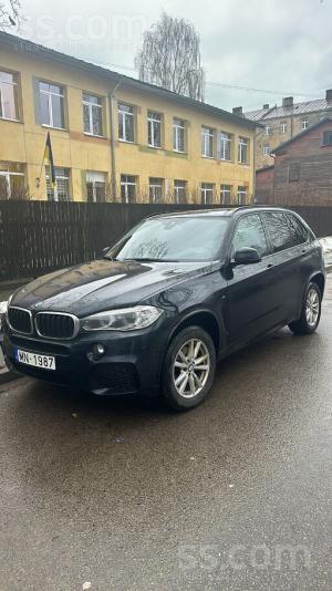 Синий БМВ Х5 2018 в Рига, объемом двигателя 2.00 л и пробегом 170 тыс. км за 24400 €, фото 4 на AUTOMOTO.COM.LV
