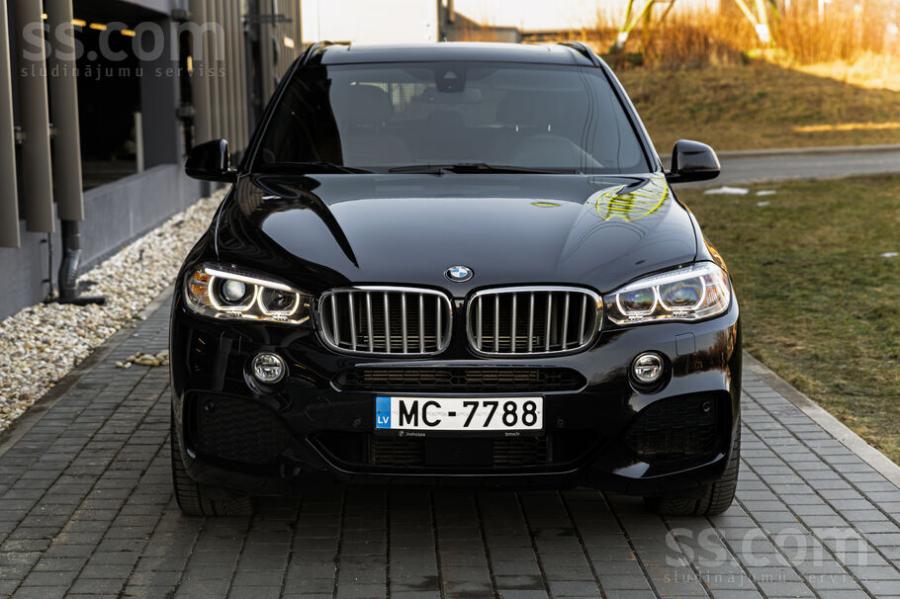 Blue BMW X5 2018 in Riga, with an engine capacity of 2.00 L and mileage of 147 thousand km for 24800 €, photo 7 on AUTOMOTO.COM.LV