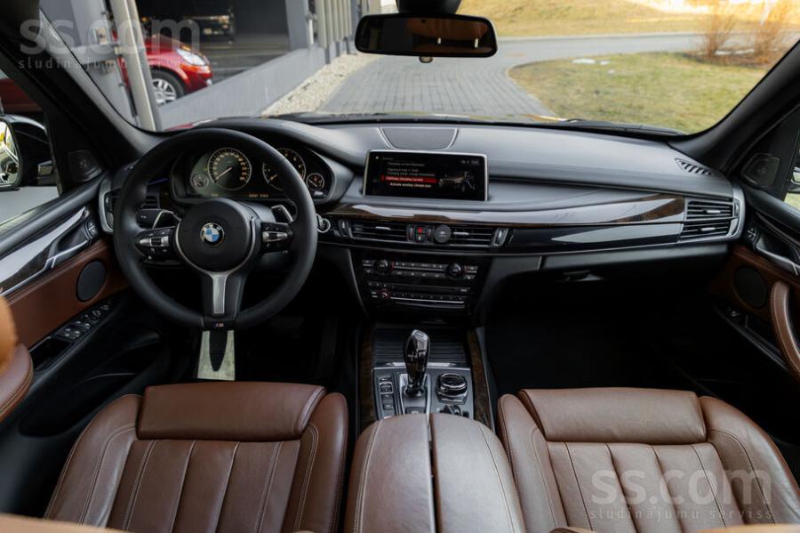 Blue BMW X5 2018 in Riga, with an engine capacity of 2.00 L and mileage of 147 thousand km for 24800 €, photo 12 on AUTOMOTO.COM.LV
