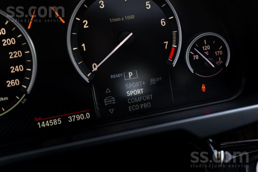 Blue BMW X5 2018 in Riga, with an engine capacity of 2.00 L and mileage of 147 thousand km for 24800 €, photo 23 on AUTOMOTO.COM.LV