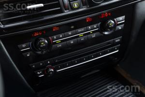 Blue BMW X5 2018 in Riga, with an engine capacity of 2.00 L and mileage of 147 thousand km for 24800 €, photo 29 on AUTOMOTO.COM.LV