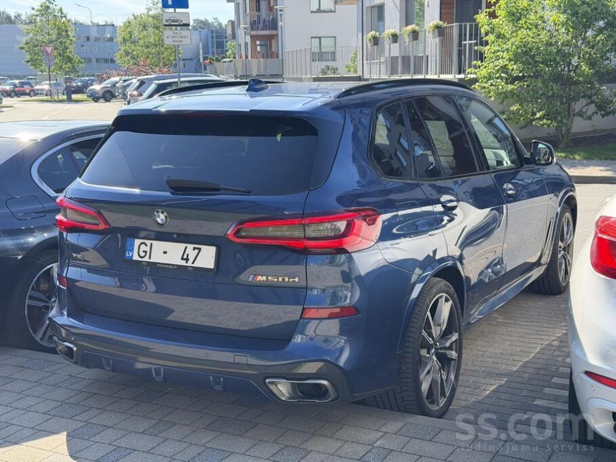 Zils BMW X5 2018 Rīga, ar dzinēja tilpumu 3.00 L un nobraukumu 99 tūkst. km par 45999 €, foto 5 vietnē AUTOMOTO.COM.LV