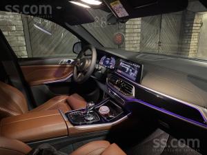 Blue BMW X5 2018 in Riga, with an engine capacity of 3.00 L and mileage of 98 thousand km for 40400 €, photo 5 on AUTOMOTO.COM.LV