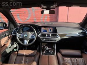 Blue BMW X5 2018 in Riga, with an engine capacity of 3.00 L and mileage of 130 thousand km for 45000 €, photo 6 on AUTOMOTO.COM.LV