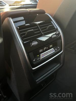 Blue BMW X5 2018 in Riga, with an engine capacity of 3.00 L and mileage of 130 thousand km for 45000 €, photo 11 on AUTOMOTO.COM.LV