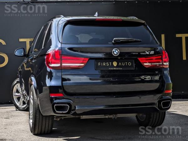 Blue BMW X5 2018 in Tukums, with an engine capacity of 2.00 L and mileage of 172 thousand km for 22990 €, photo 3 on AUTOMOTO.COM.LV