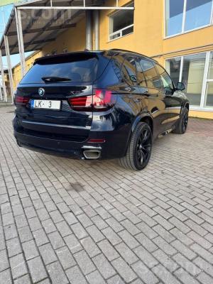 Blue BMW X5 2018 in Aizkraukle, with an engine capacity of 3.00 L and mileage of 219 thousand km for 25000 €, photo 6 on AUTOMOTO.COM.LV