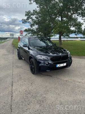 Zils BMW X5 2018 Aizkraukle, ar dzinēja tilpumu 3.00 L un nobraukumu 219 tūkst. km par 23500 €, foto  vietnē AUTOMOTO.COM.LV