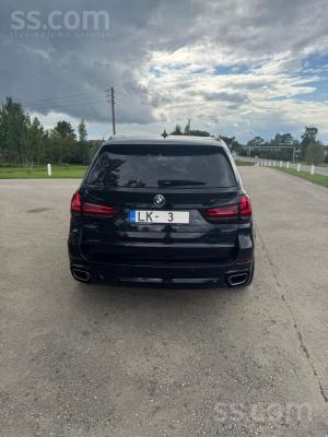 Blue BMW X5 2018 in Aizkraukle, with an engine capacity of 3.00 L and mileage of 219 thousand km for 23500 €, photo 6 on AUTOMOTO.COM.LV