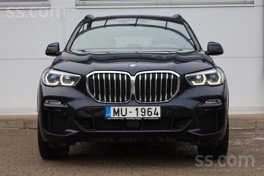 Blue BMW X5 2019 in Riga, with an engine capacity of 3.00 L and mileage of 0 thousand km for 39995 €, photo 4 on AUTOMOTO.COM.LV