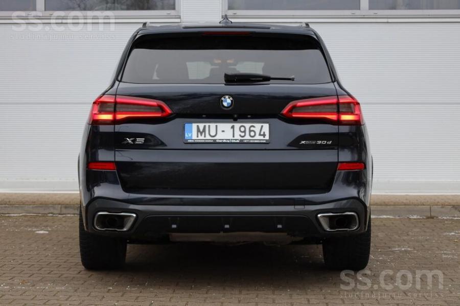 Blue BMW X5 2019 in Riga, with an engine capacity of 3.00 L and mileage of 0 thousand km for 39995 €, photo 9 on AUTOMOTO.COM.LV