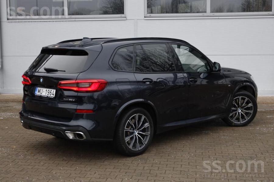 Blue BMW X5 2019 in Riga, with an engine capacity of 3.00 L and mileage of 0 thousand km for 39995 €, photo 11 on AUTOMOTO.COM.LV