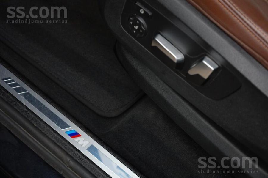 Blue BMW X5 2019 in Riga, with an engine capacity of 3.00 L and mileage of 0 thousand km for 39995 €, photo 16 on AUTOMOTO.COM.LV