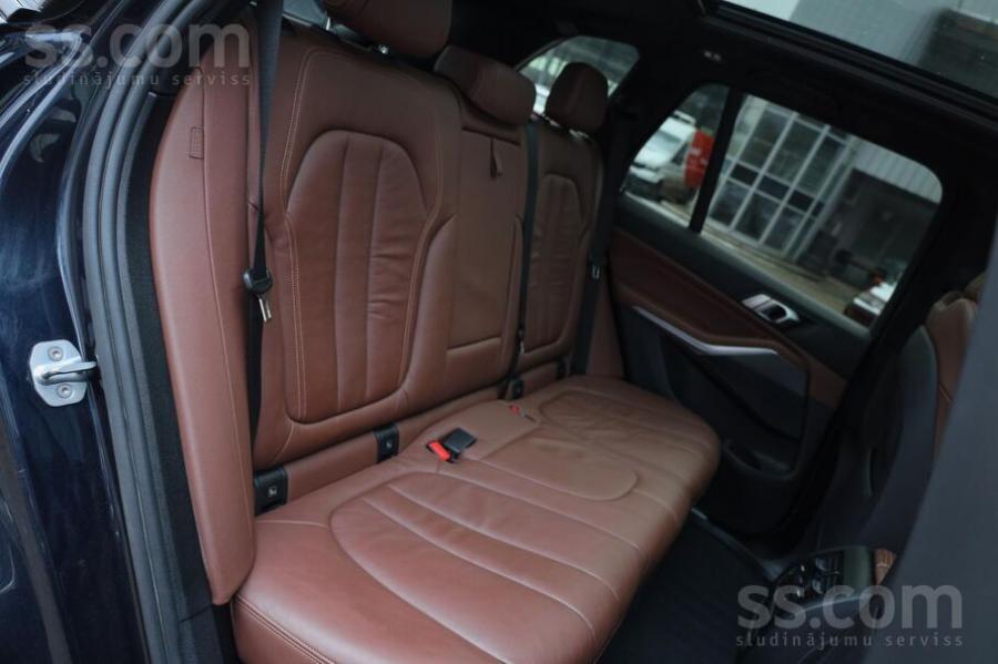 Blue BMW X5 2019 in Riga, with an engine capacity of 3.00 L and mileage of 0 thousand km for 39995 €, photo 24 on AUTOMOTO.COM.LV