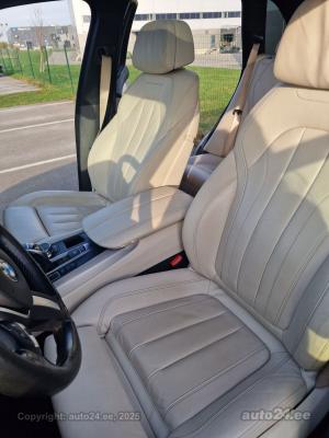 Blue BMW X5 2019 in Tallinn, with an engine capacity of 3.00 L and mileage of 134 thousand km for 37500 €, photo 12 on AUTOMOTO.COM.LV