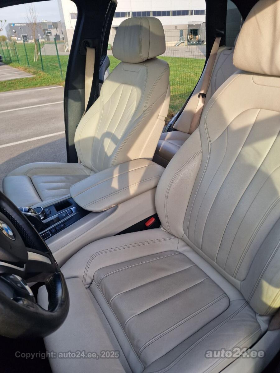 Blue BMW X5 2019 in Tallinn, with an engine capacity of 3.00 L and mileage of 134 thousand km for 37500 €, photo 12 on AUTOMOTO.COM.LV